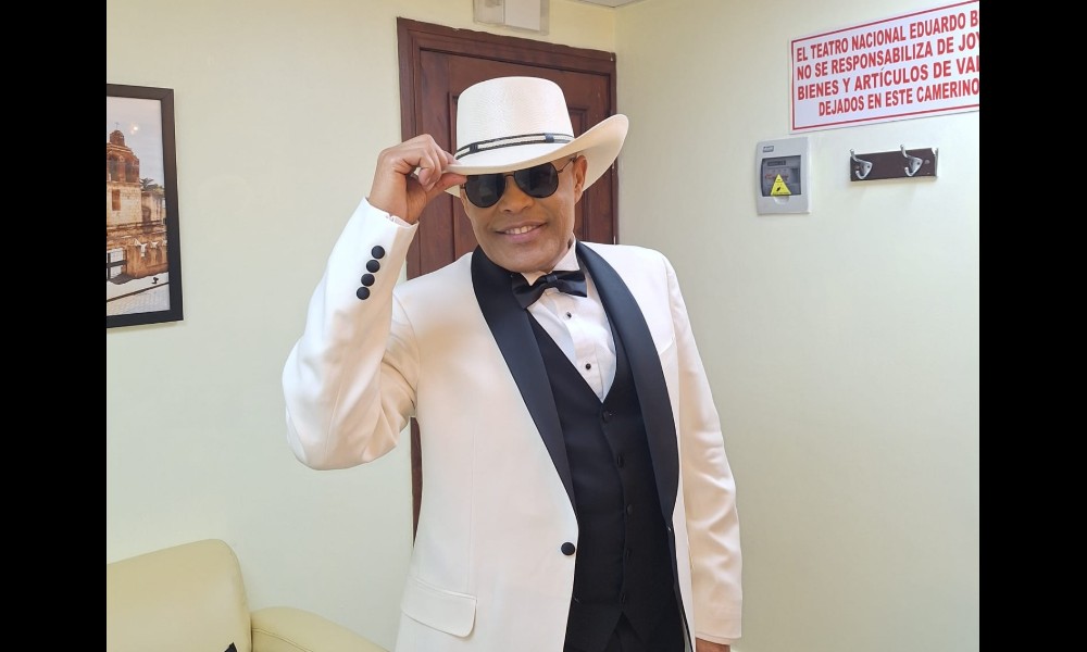 Confirman muerte del cantante Rubby Pérez tras colapso del techo en discoteca de Santo Domingo
